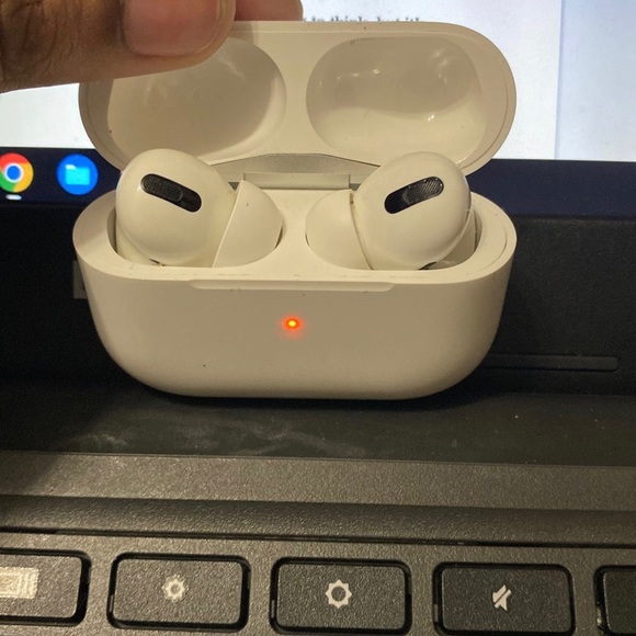 Apple | Headphones | Apple Airpod Pros St Gen | Poshmark